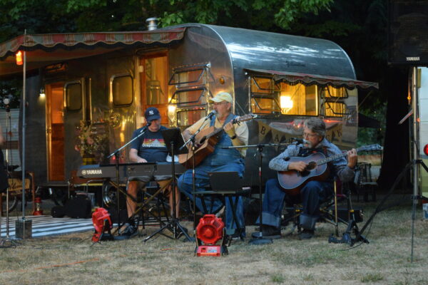 Home - Vintage Camper Trailers Magazine