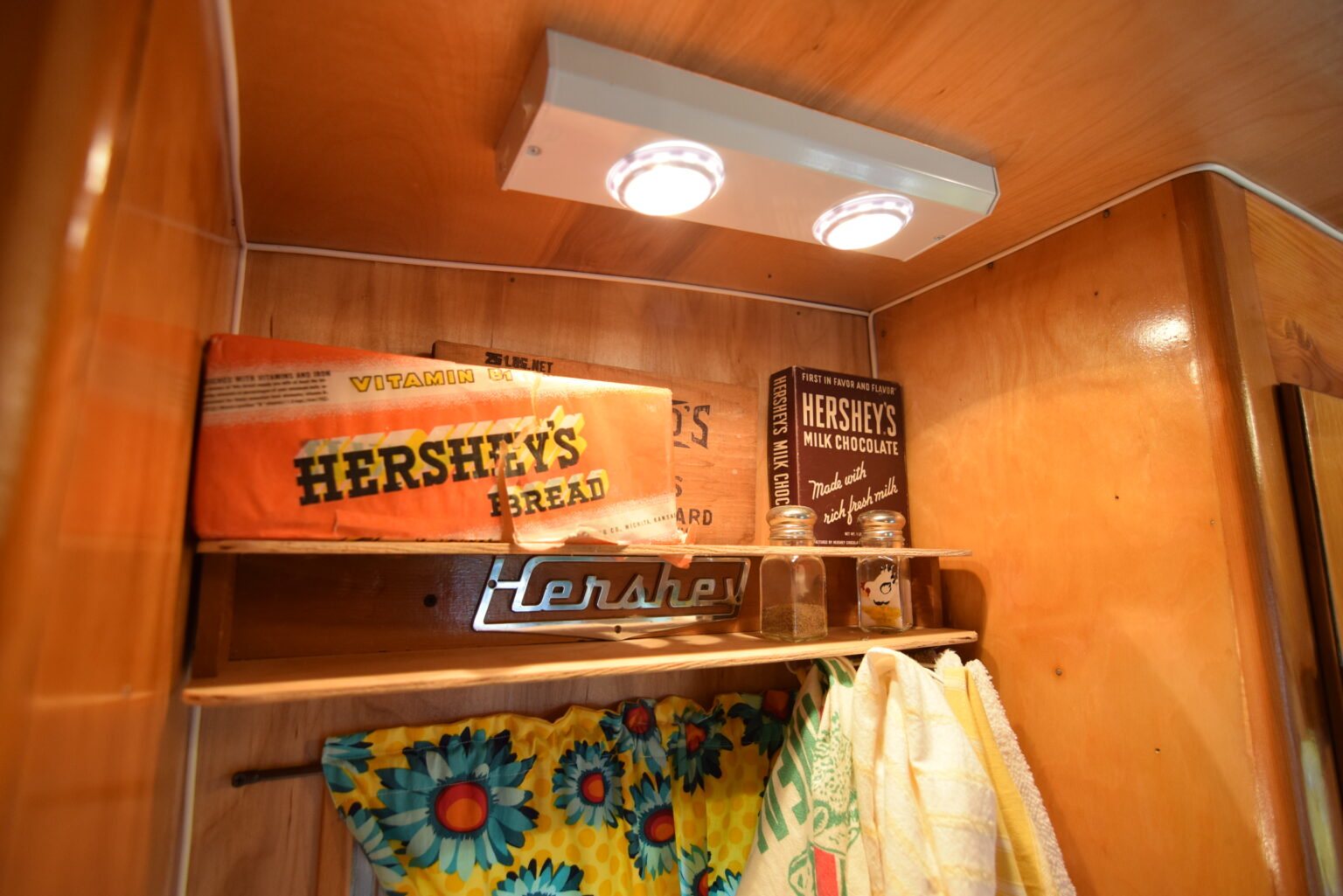 Sweet Ride, Sweeter Style: The Hersheys’ 1955 Roadliner and Ford ...